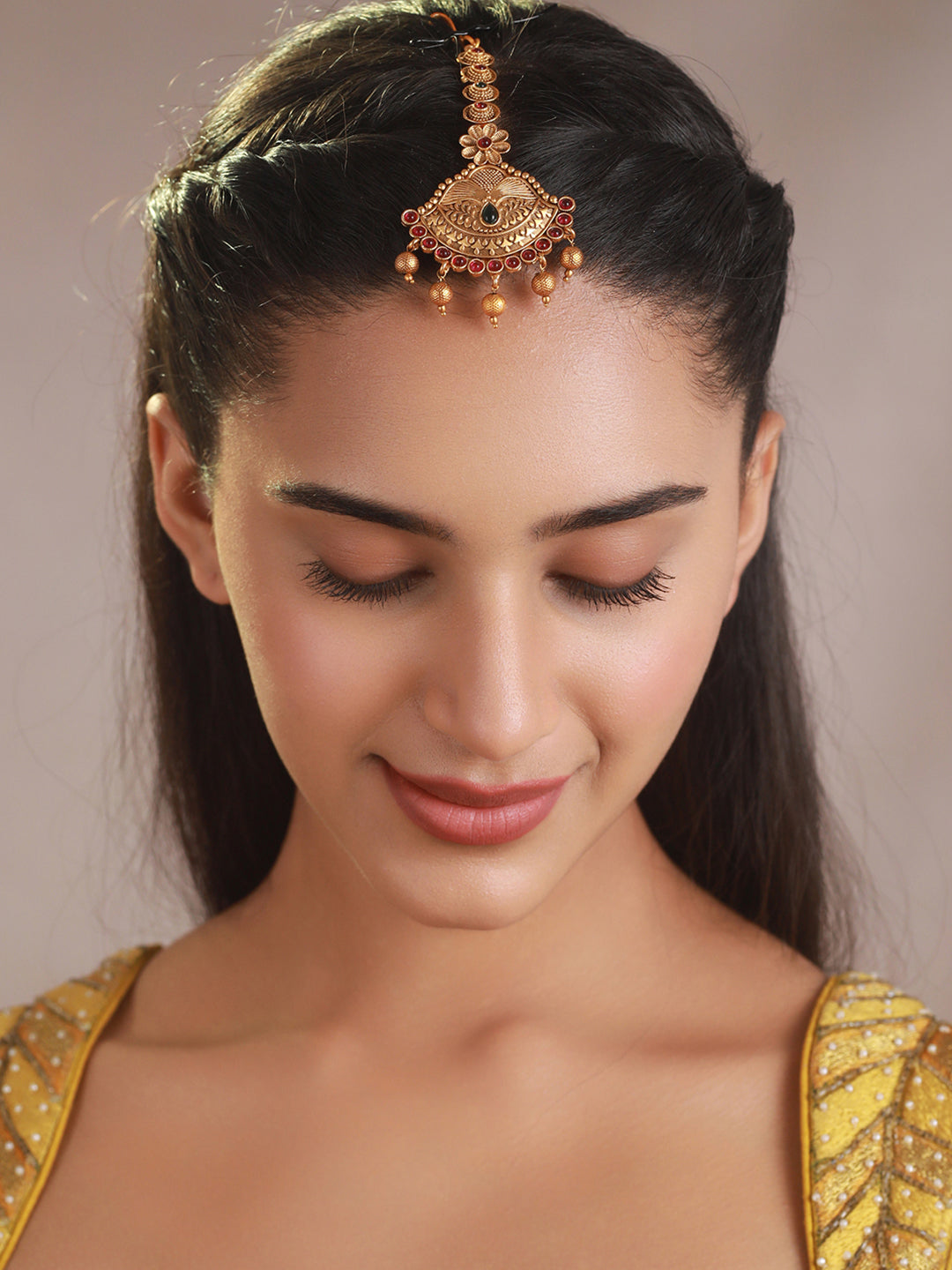 Priyaasi Traditional Floral Real Kemp Gold-Plated Maangtikka