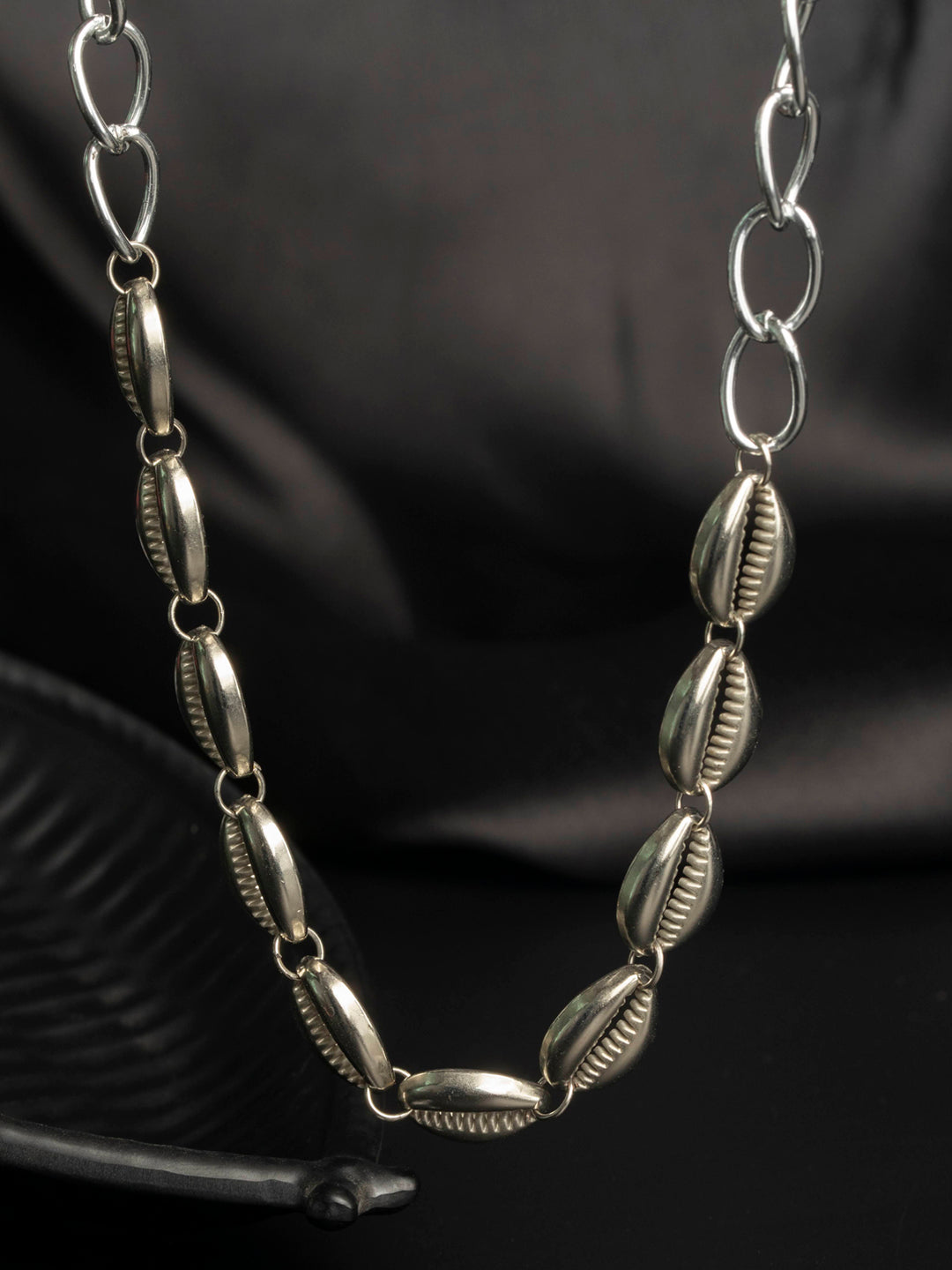 Sea Shell Chunky Statement Necklace – Priyaasi